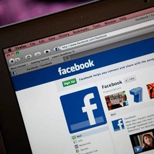 How Social Networking Is Getting Personal - Famous Bloggers